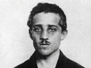 Bustednuckles | Documenting The Death Of America